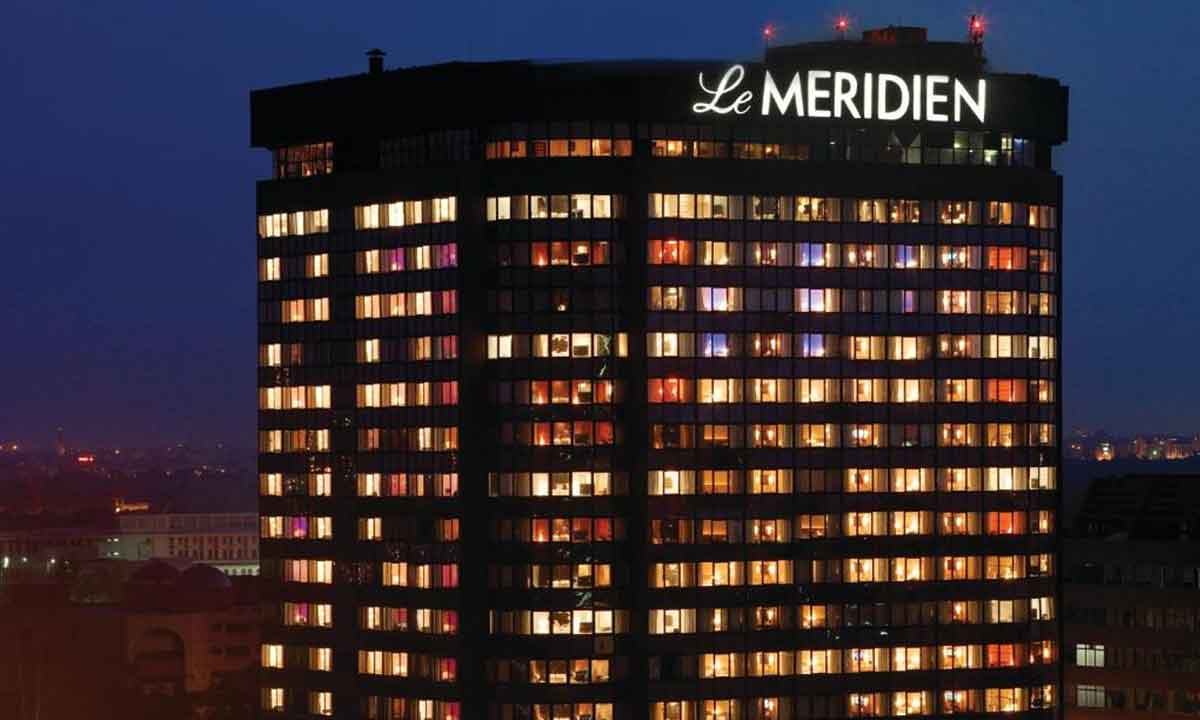 Le Méridien Hotel Near Escorts Services at Rs.10000 to Doorstep